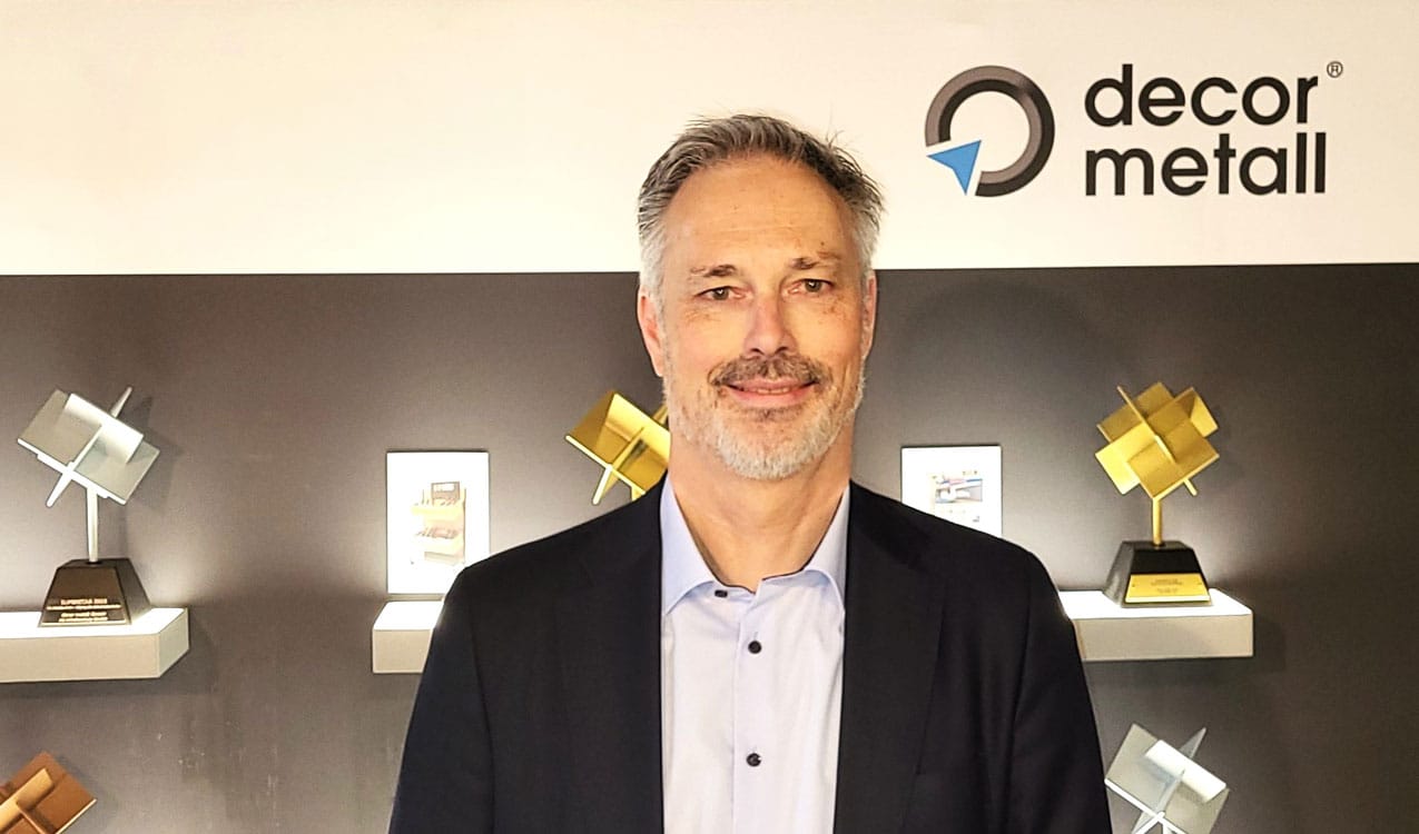 Jörg Peters ist neuer Vertriebsleiter - display Magazin