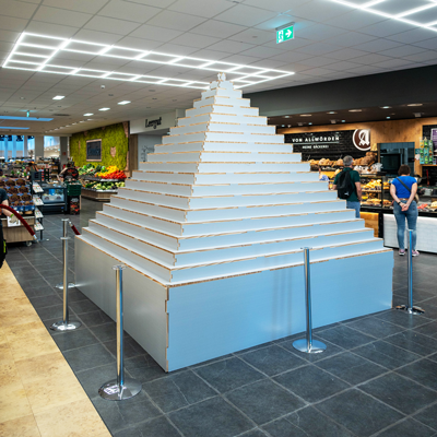 Mega-Display am POS - display Magazin